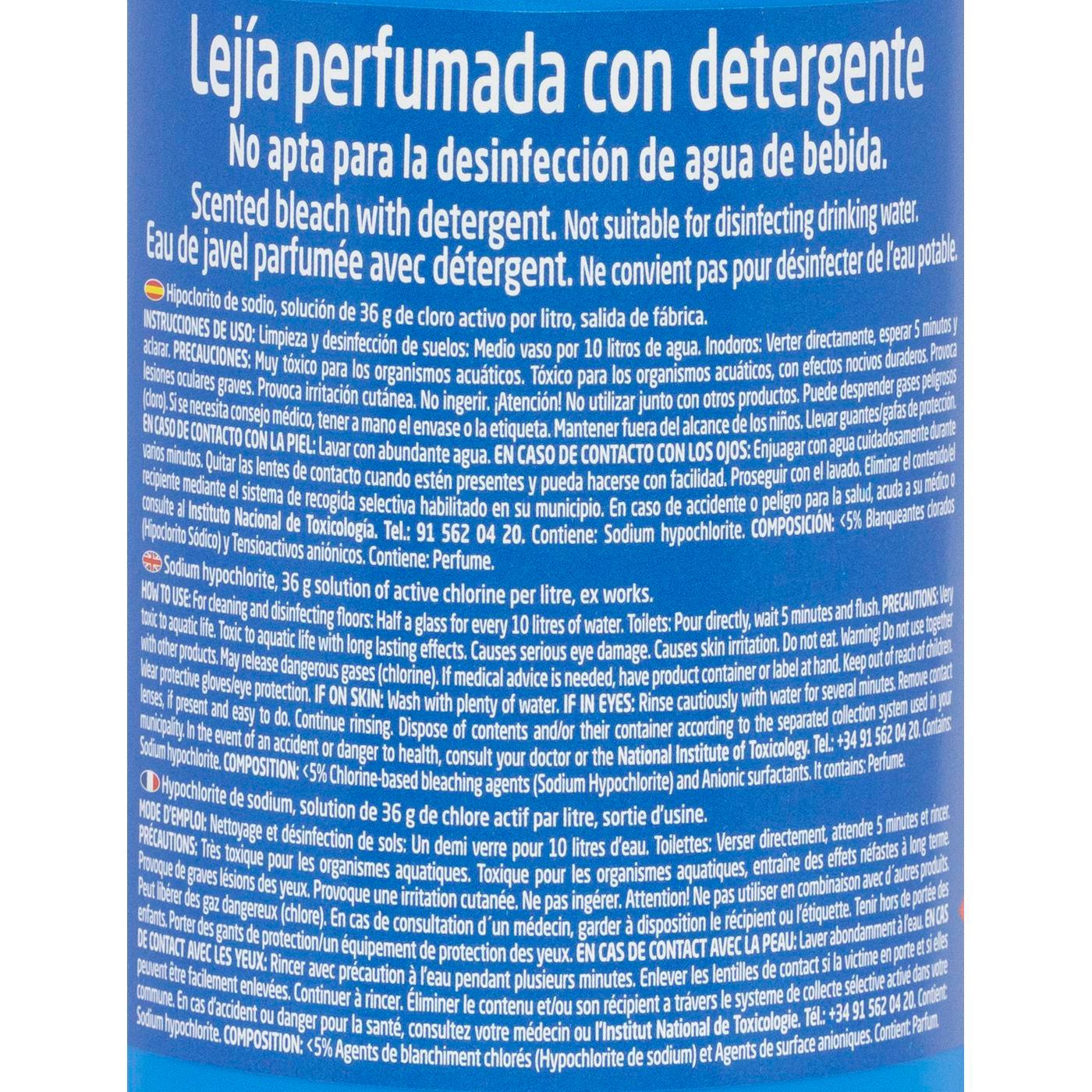 Lejía con detergente